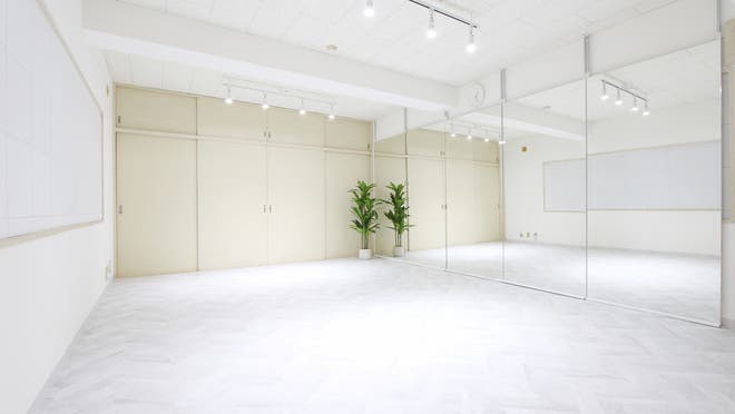 ★NEWOPEN★錦糸町北口7分/キレイな1棟スタジオ/ヨガ・ダンス・ピラティス等/2面鏡5.4M/レッスン利用可/無料備品多数の写真1