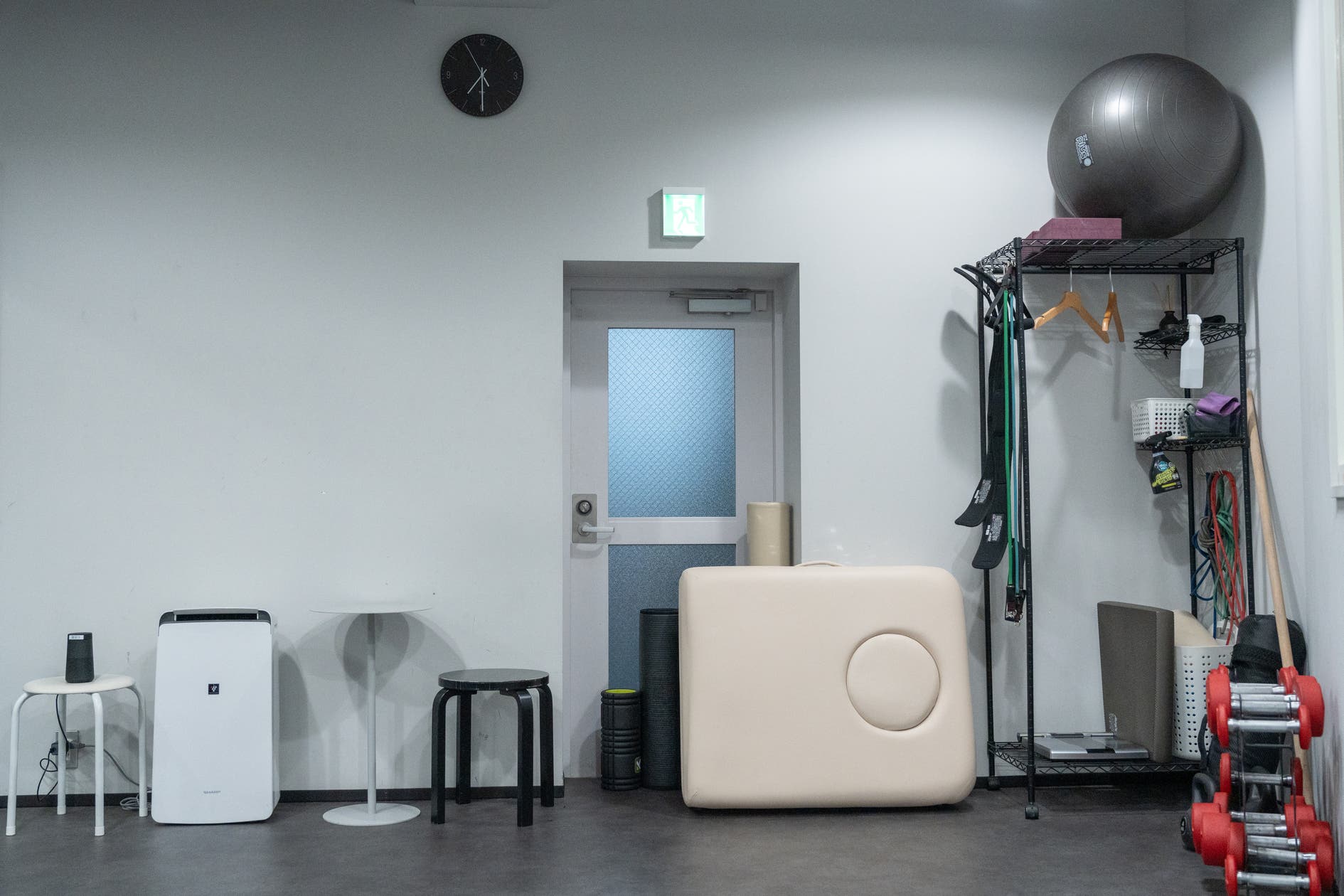 恵比寿駅徒歩3分｜天井高3m超の上質な個室レンタルジムの写真7