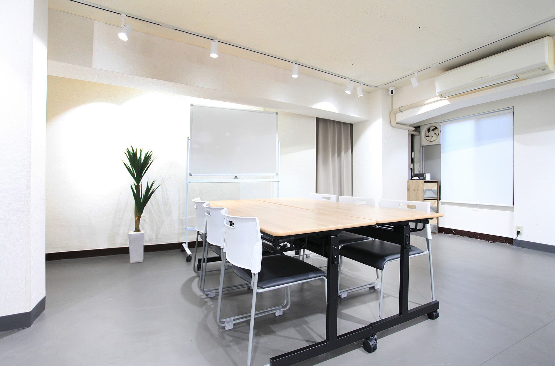 11月NEW【高田馬場5分】66㎡　リノリウム/バレエバー/施術ベット8台/1F/ダンス・ポージング・ヨガ・ピラティス・撮影等の写真5