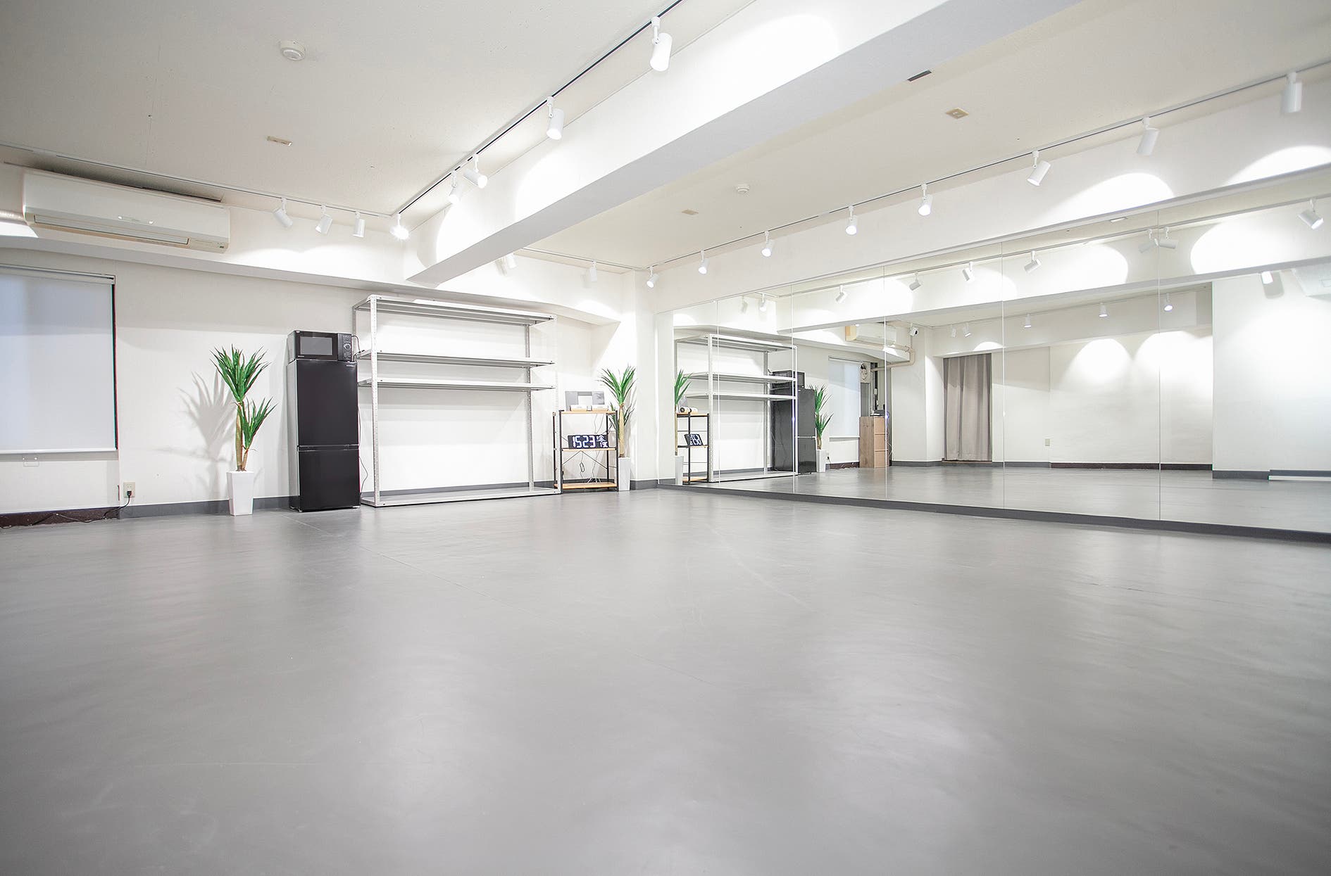 11月NEW【高田馬場5分】66㎡　リノリウム/バレエバー/施術ベット8台/1F/ダンス・ポージング・ヨガ・ピラティス・撮影等の写真8