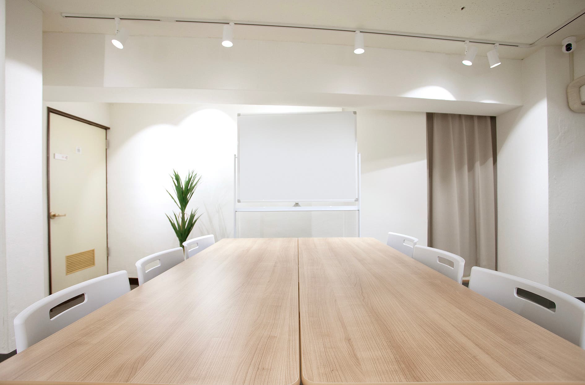 11月NEW【高田馬場5分】66㎡　リノリウム/バレエバー/施術ベット8台/1F/ダンス・ポージング・ヨガ・ピラティス・撮影等の写真14