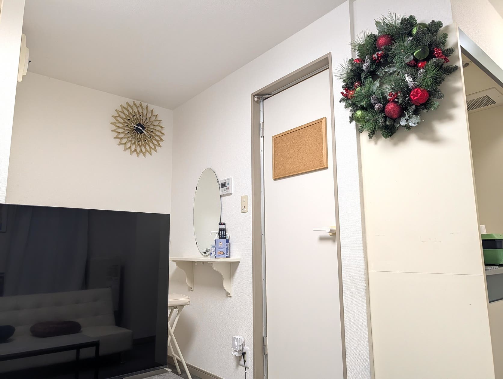 パーティルーム 市川駅2分｜65型4Kで映画鑑賞◎｜クリスマス🎄/おうちデート/女子会/推し活/誕生日会/忘年会/クリスマス会の写真9