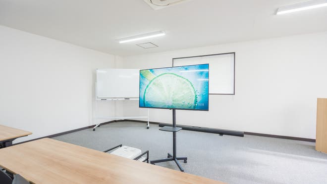 🥳【新大阪駅徒歩3分】最大50名/大画面モニタ/マイク2本無料設備充実!貸し会議室・研修セミナーに!の写真6