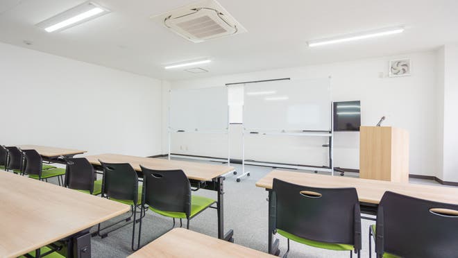 🥳【新大阪駅徒歩3分】最大50名/大画面モニタ/マイク2本無料設備充実!貸し会議室・研修セミナーに!の写真8