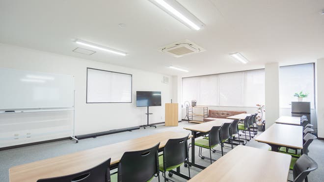 🥳【新大阪駅徒歩3分】最大50名/大画面モニタ/マイク2本無料設備充実!貸し会議室・研修セミナーに!の写真5
