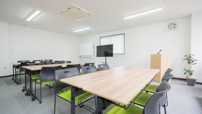 🥳【新大阪駅徒歩3分】最大50名/大画面モニタ/マイク2本無料設備充実!貸し会議室・研修セミナーに!の写真11