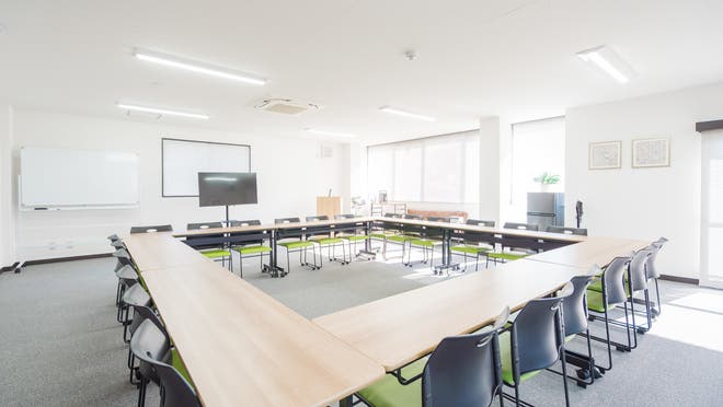 🥳【新大阪駅徒歩3分】最大50名/大画面モニタ/マイク2本無料設備充実!貸し会議室・研修セミナーに!の写真12