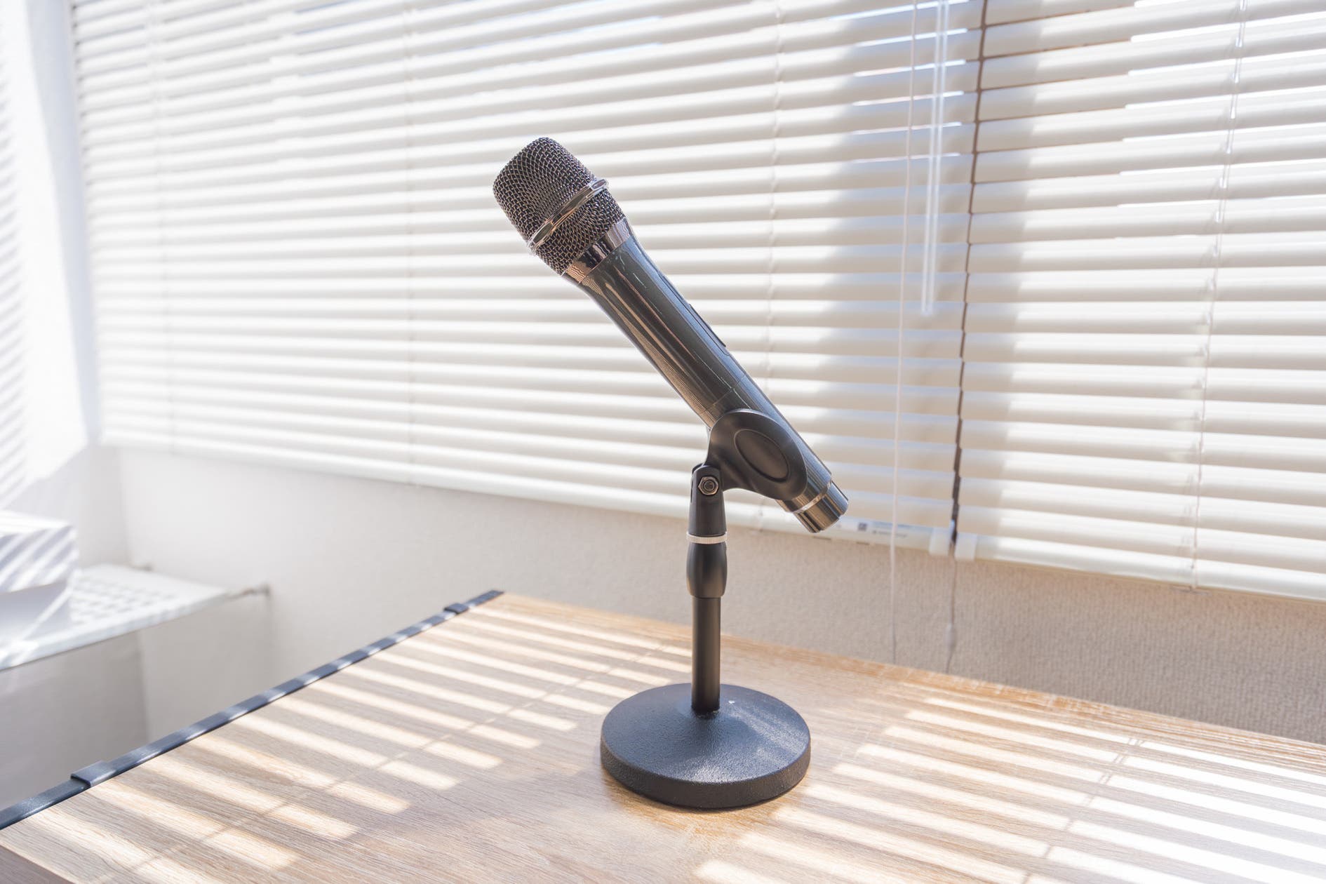 🥳【新大阪駅徒歩3分】最大50名/大画面モニタ/マイク2本無料設備充実！貸し会議室・研修セミナーに！の写真25