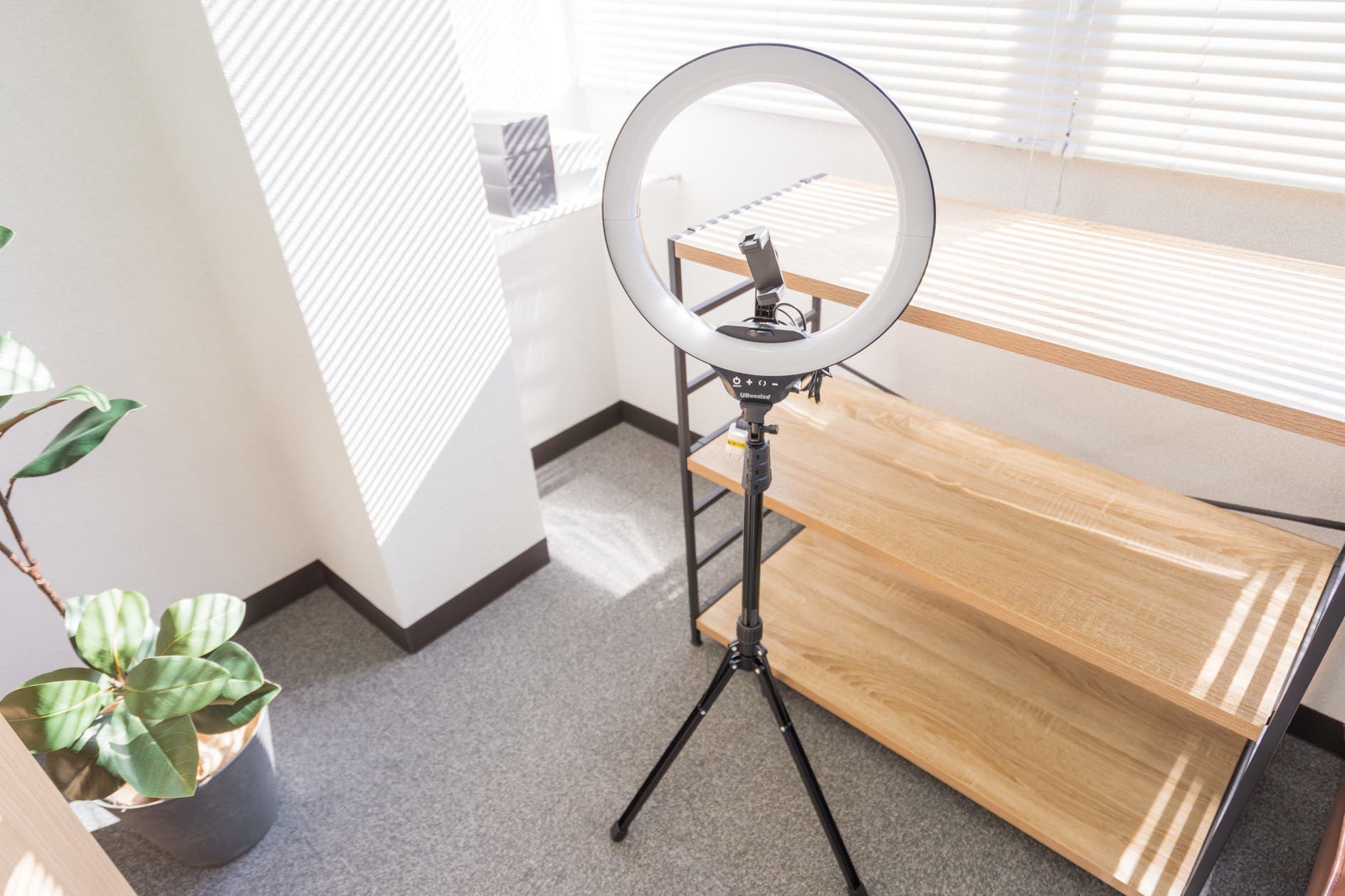 🥳【新大阪駅徒歩3分】最大50名/大画面モニタ/マイク2本無料設備充実！貸し会議室・研修セミナーに！の写真26