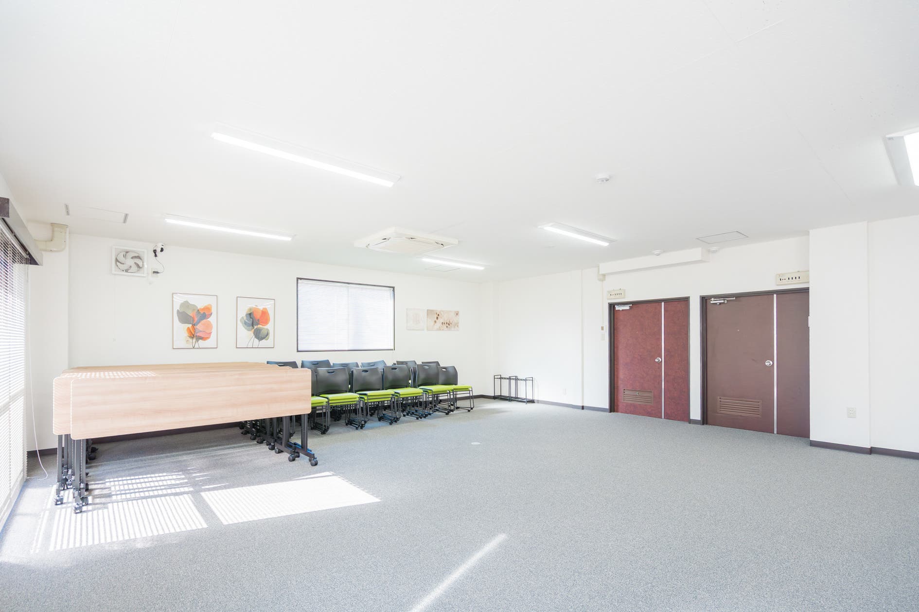 🥳【新大阪駅徒歩3分】最大50名/大画面モニタ/マイク2本無料設備充実！貸し会議室・研修セミナーに！の写真21