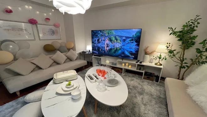 🌹心斎橋なんば徒歩圏!デート・女子会・推し活・生誕祭・映画鑑賞会など全部叶う映えレンタルスペース🌹の写真3