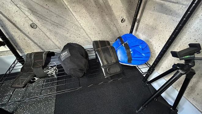 【代々木駅7分】1日1回スタッフ完全清掃のハイクオリティレンタルジムの写真10