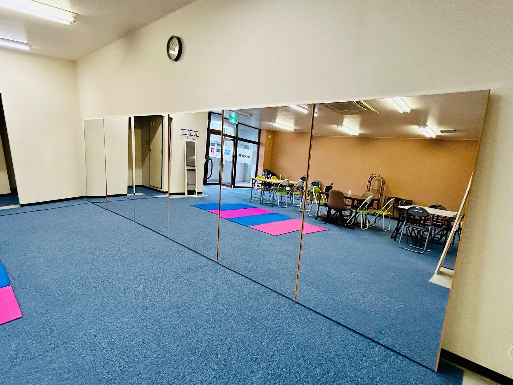 小倉北区足原にダンススタジオ🕺🪩💃オープン🎉日中は楽器演奏も可能🎻🎹駐車場3台完備🚙🚙🚙チョコザップ2件🏪の写真3