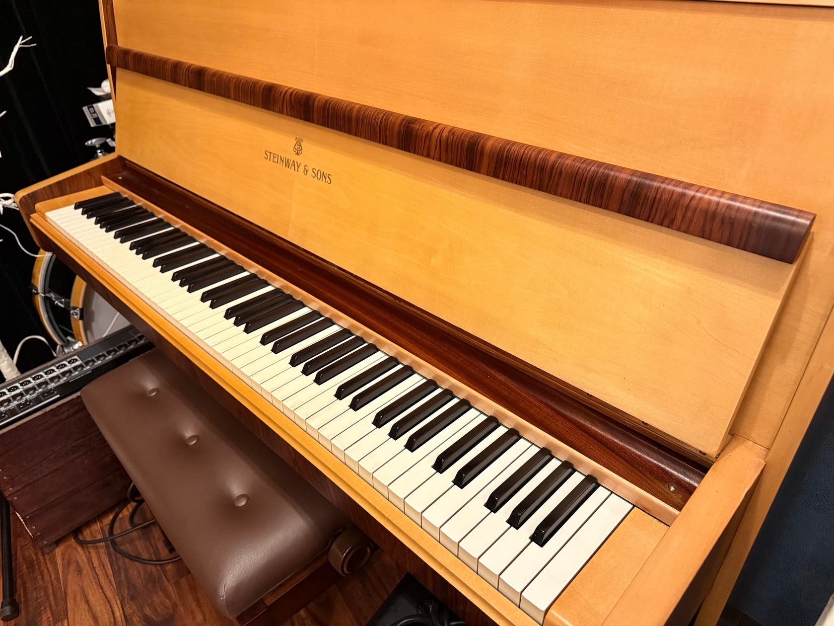 アップライトピアノの画像1