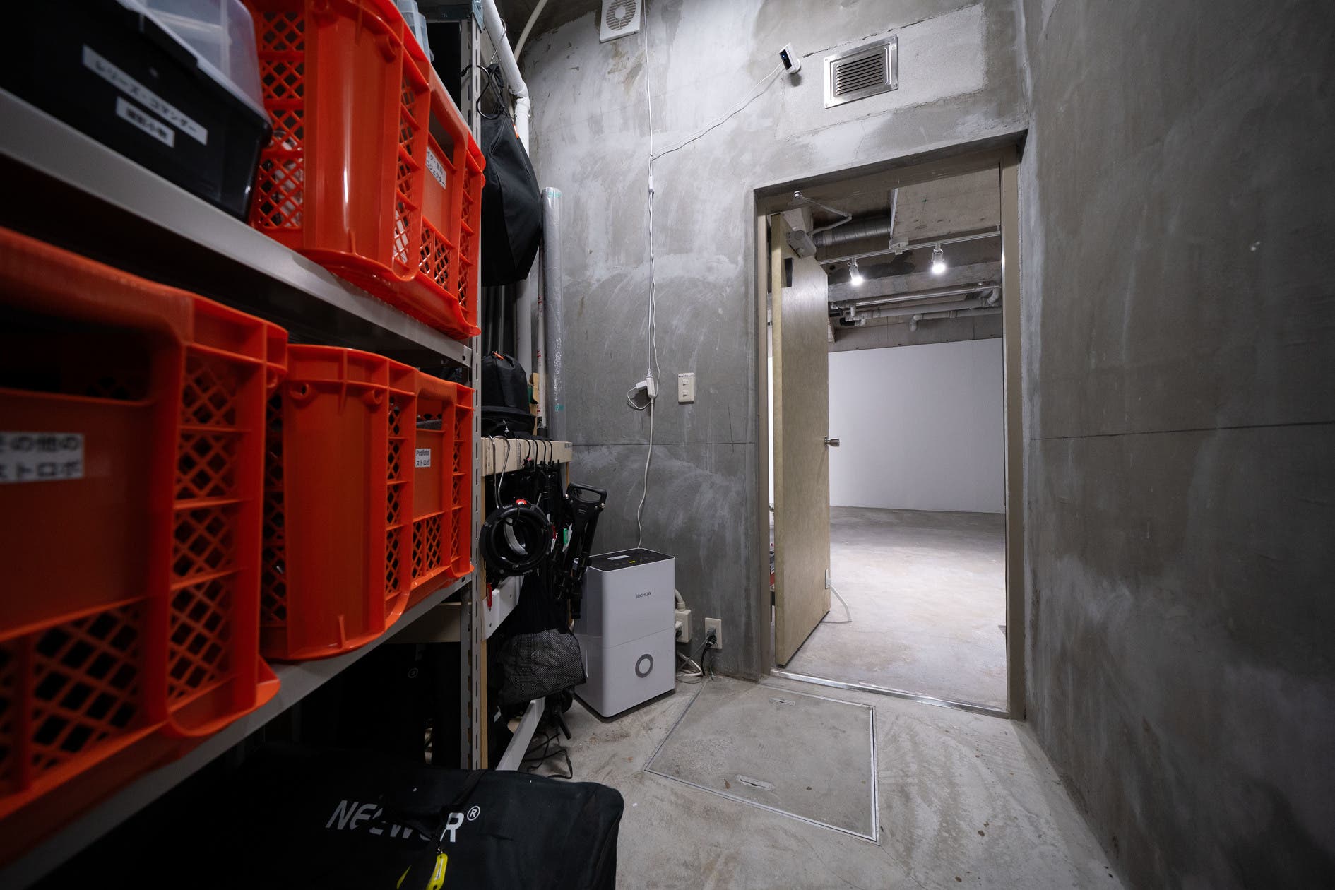 【南阿佐ケ谷駅/徒歩7分】豊富な無料機材！1時間から利用できる防音地下スタジオ｜商用利用OK・撮影・インタビュー収録に最適の写真14