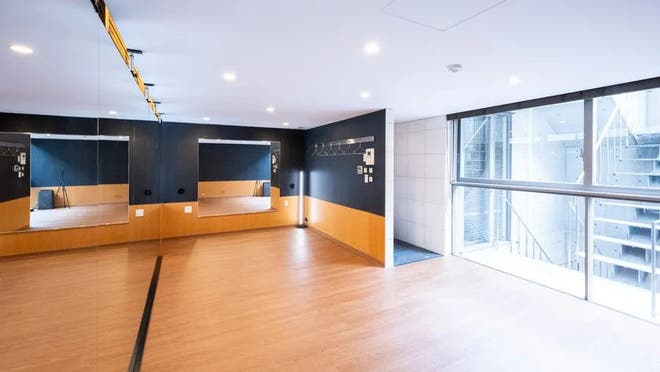 【恵比寿駅8分/広尾駅8分】ダンス・ヨガ・撮影などにおすすめ☆1日1回スタッフ完全清掃のスタジオの写真1