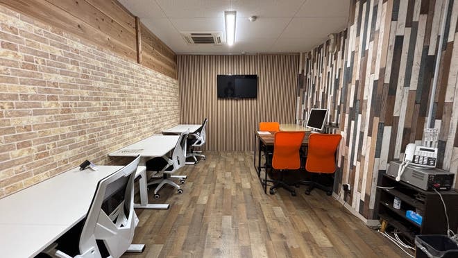 【駅近】緑地公園駅から徒歩1分「オレンジワーク緑地公園店 会議室A」の写真1