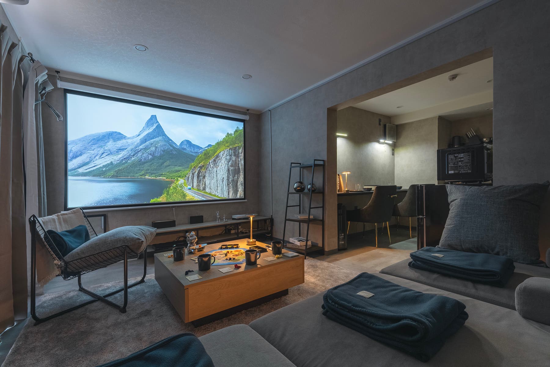 スペモ🎥金山駅1分🚉プロジェクター🎞️おしゃれデート💗映画鑑賞🍿ゲーム🎮推し活🎀撮影📸 792_CINEMA金山の写真1