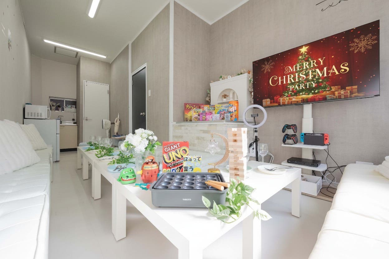 NEW🎉クリスマス🎄最大24名🉐駅3分🚋忘年会🍺大人気ゲーム機🎮女子会💗タコパ🐙24H🏪candle梅田の写真1