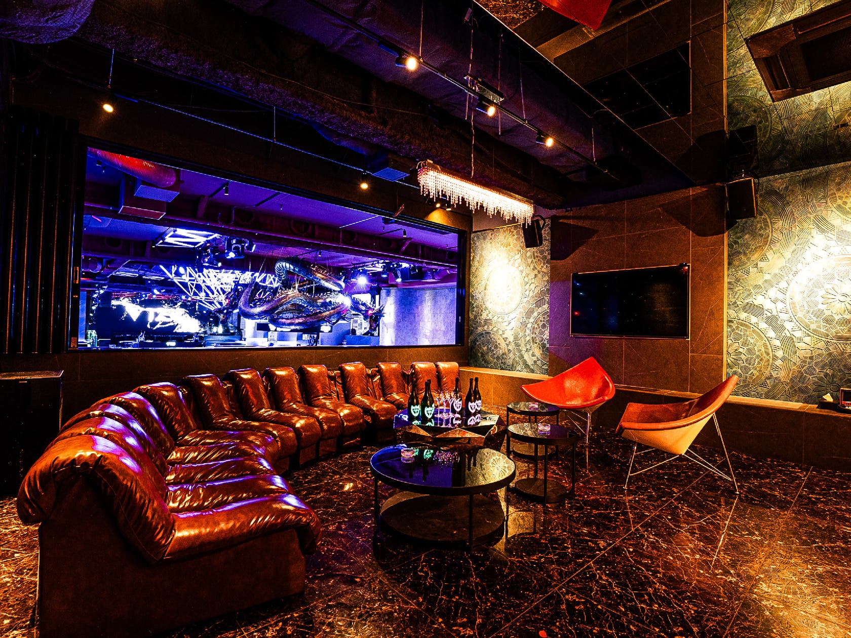 T2 SHINJUKU 新宿 新宿駅直結で1フロア総面積300坪以上、天井高7m、収容キャパシティ1,000人の新宿最大級クラブの写真18