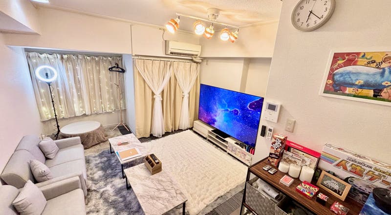 新大阪駅すぐ／24時間利用可／室内防犯カメラ無し／75インチドデカTV📺ドルビー音質♬　映画🎞️押し活💛