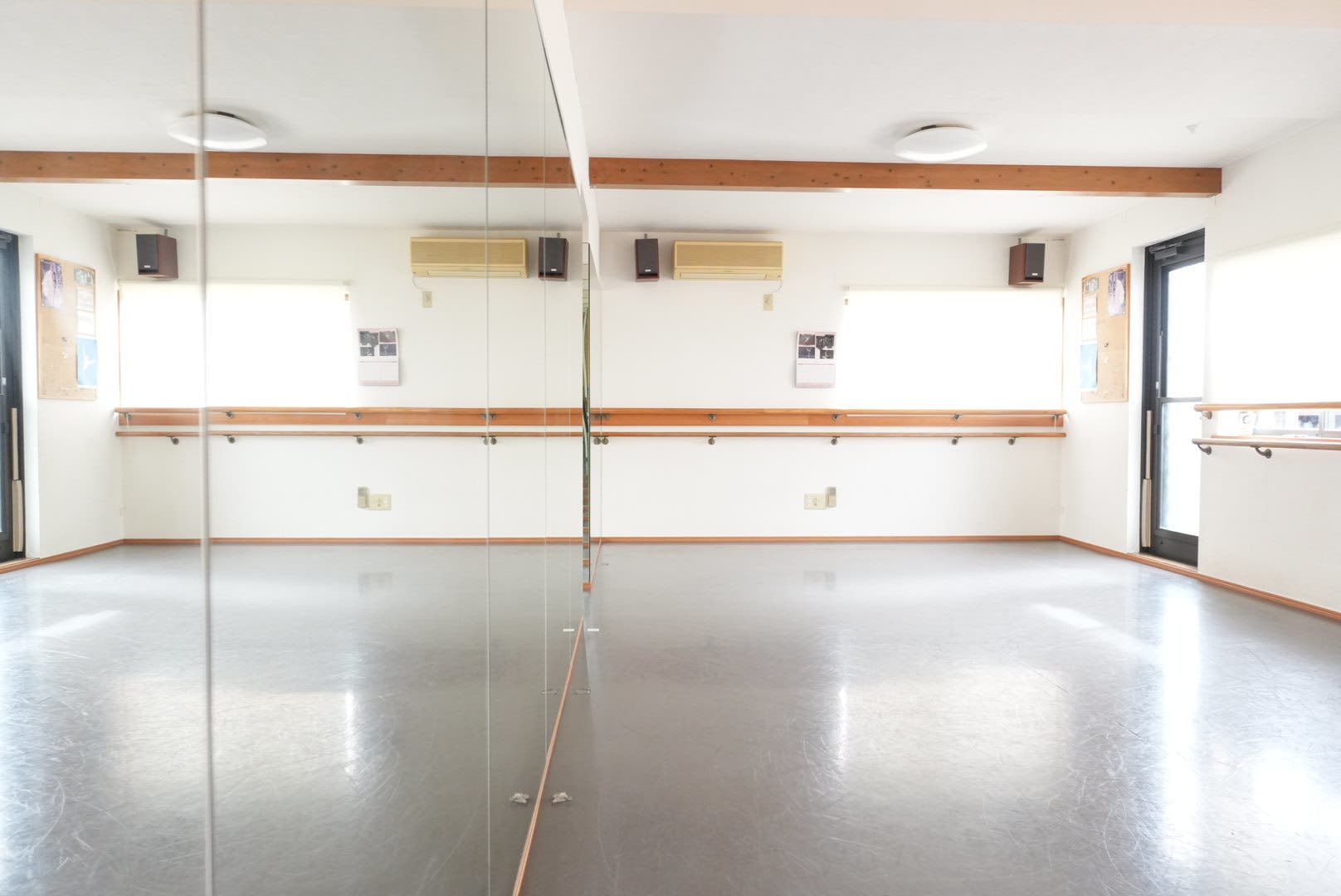 【平塚】タップ・フラメンコOK！2面鏡＆プロ仕様の床で本格ダンス練習｜撮影や演劇にもの写真2