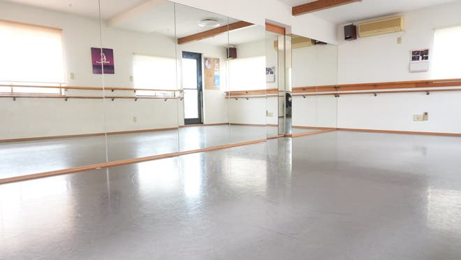 【平塚】タップ・フラメンコOK!2面鏡&プロ仕様の床で本格ダンス練習|撮影や演劇にもの写真3