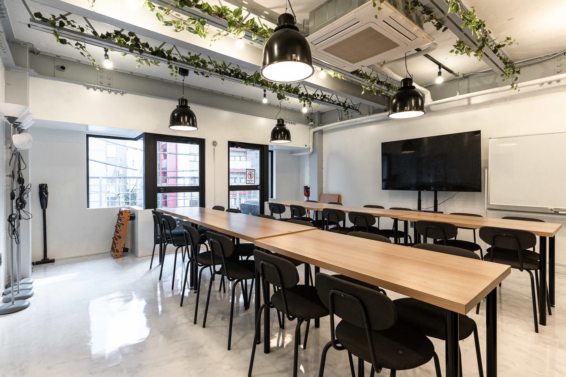 【渋谷駅徒歩7分】広々シェアキッチンスペース◎忘年会・クリスマス会に最適🎉料理会・撮影・交流会・パーティーOK｜自然光有り🌟の写真15