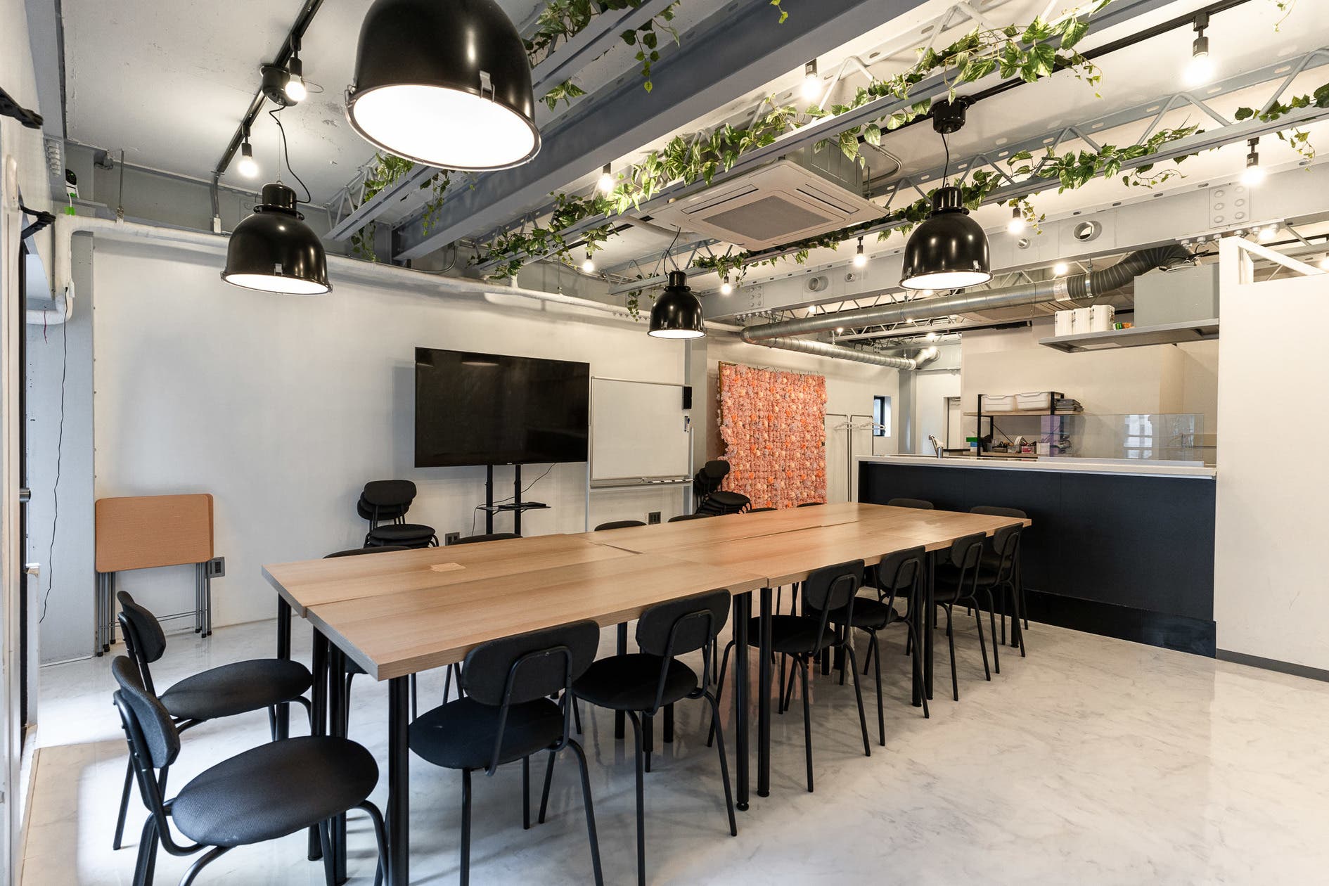 【渋谷駅徒歩7分】広々シェアキッチンスペース◎忘年会・クリスマス会に最適🎉料理会・撮影・交流会・パーティーOK｜自然光有り🌟の写真11