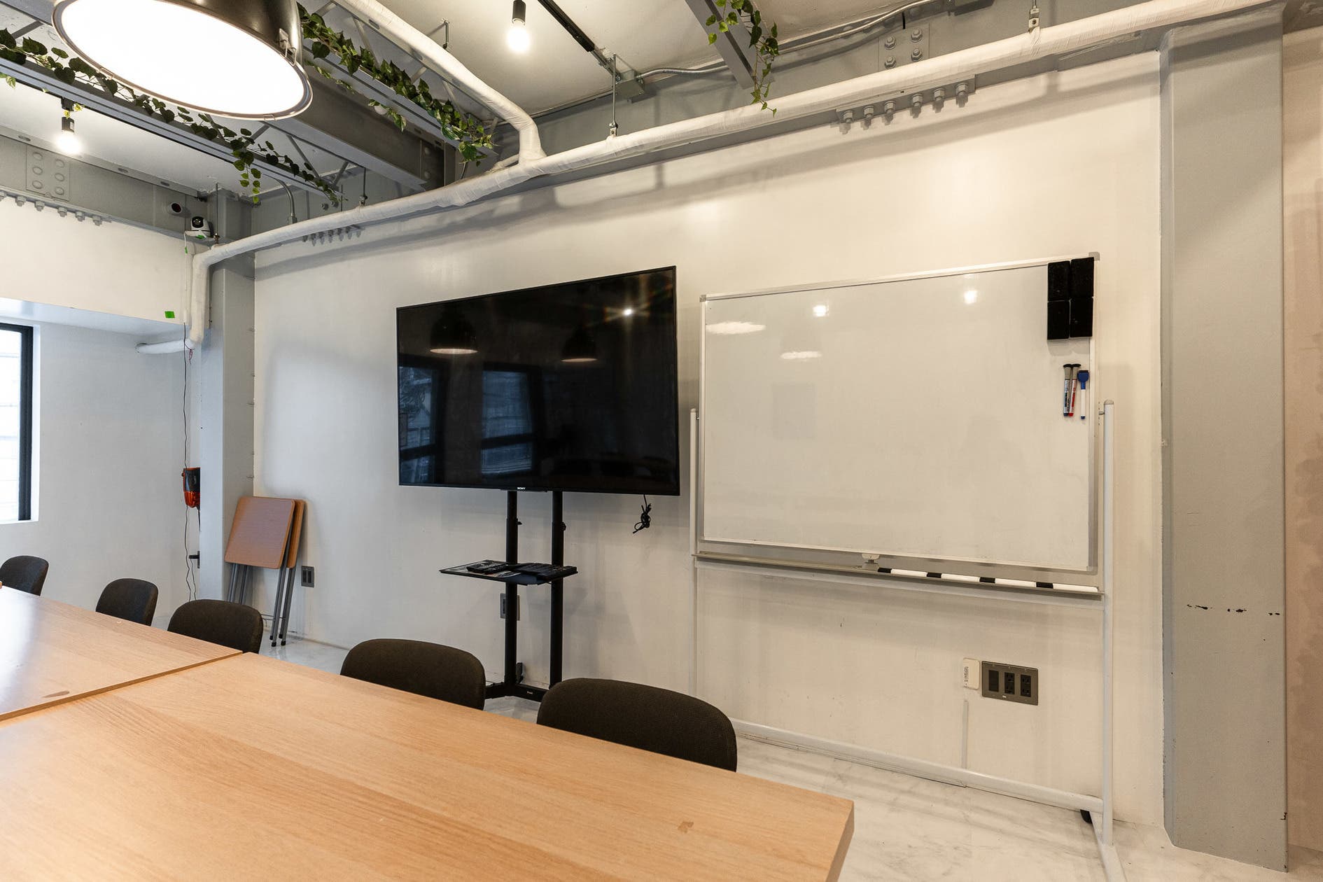 【渋谷駅徒歩7分】広々シェアキッチンスペース◎忘年会・クリスマス会に最適🎉料理会・撮影・交流会・パーティーOK｜自然光有り🌟の写真12