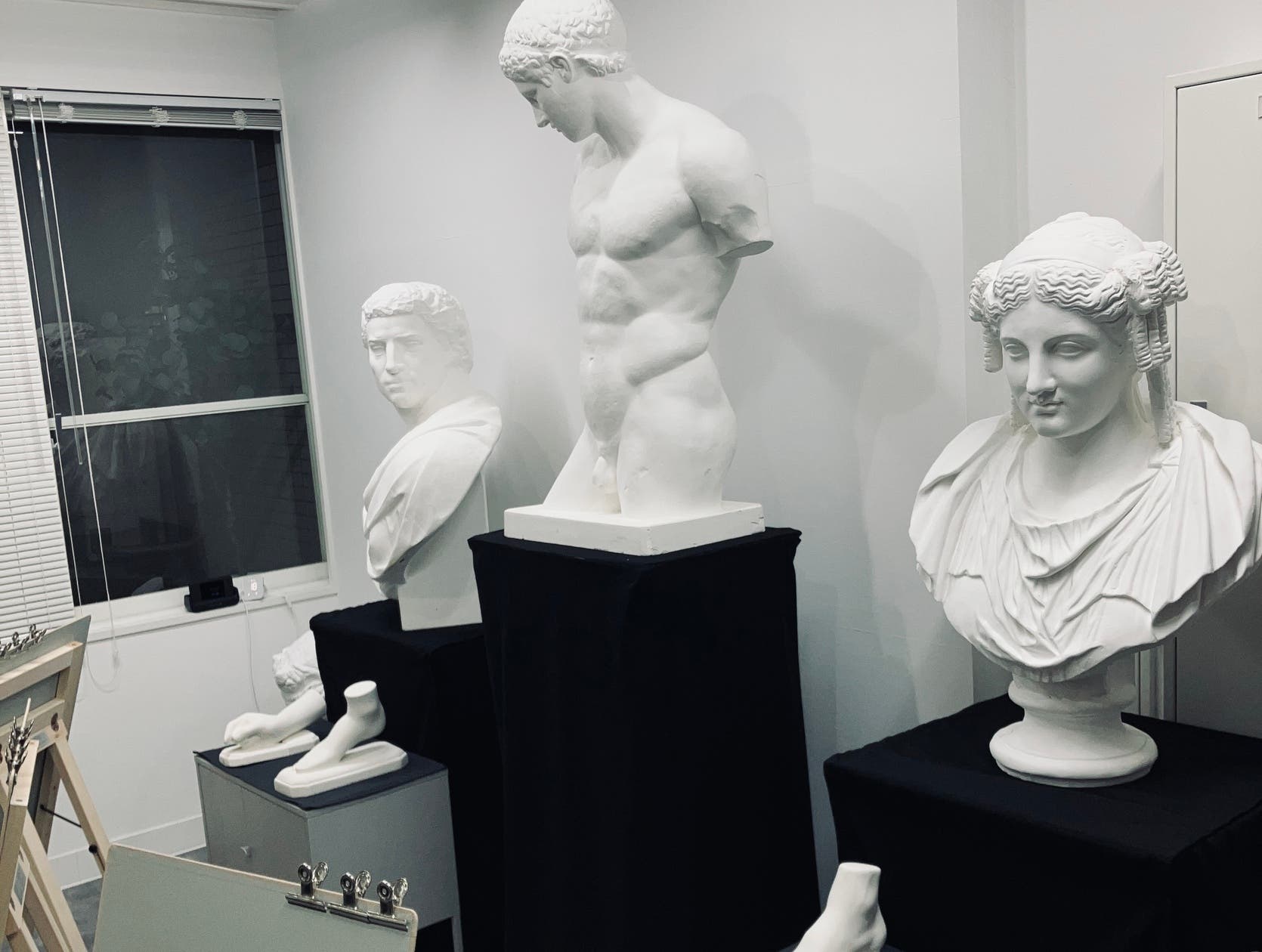 新宿御苑前駅２番出口から徒歩５分の石膏デッサンスペース 『A席』の写真3