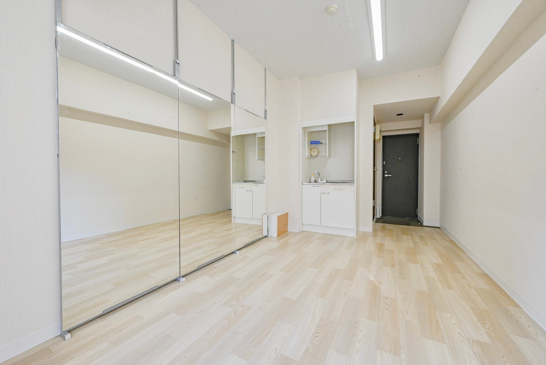 【名古屋駅/徒歩5分🚃】✨️レンタルスタジオ✨️《17㎡》🧸𝑵𝑬𝑾-𝙊𝙋𝙀𝙉🧸ダンス・バレエ・ヨガ・レッスンの写真9