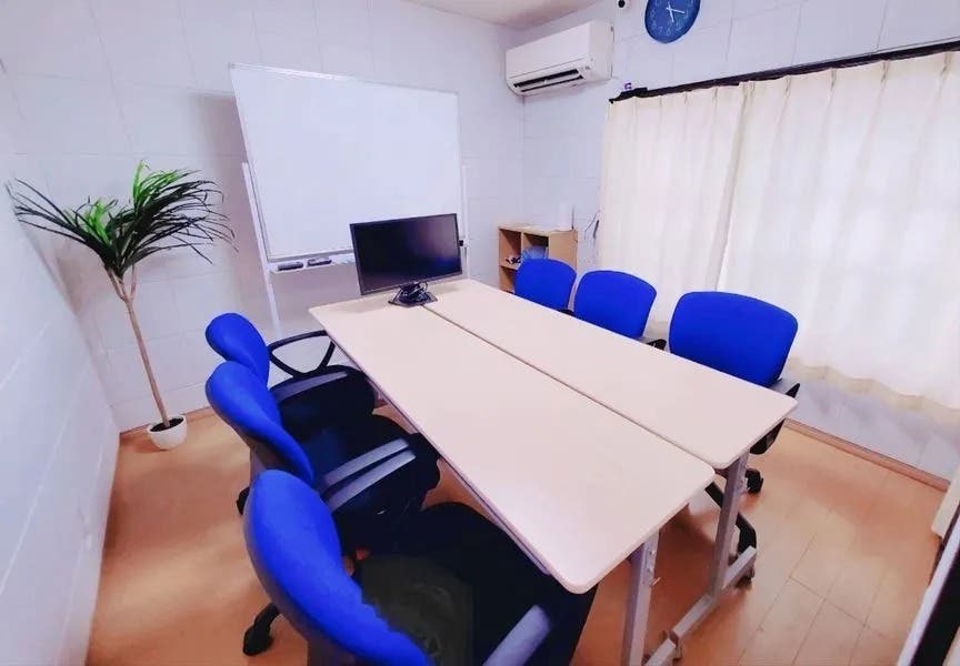 New!近鉄奈良駅２分/BIGなホワイトボード/会議・面談・勉強・作業など/モニター/Wi-Fiの写真1