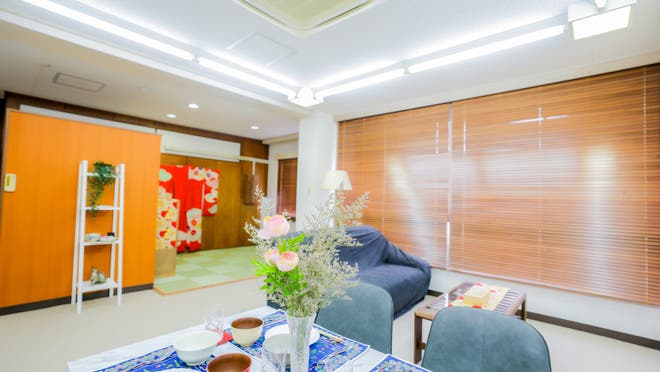 駅徒歩1分!お子様歓迎・ママ会・女子会・推し活にもおすすめ✨クリスマスパーティー・忘年会・新年会🎉無料の高速wifiあり!の写真1