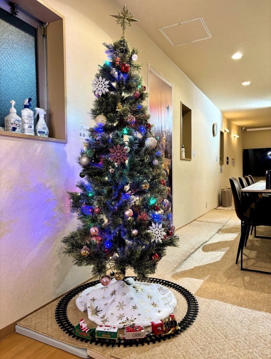 京都中心部駅近【四条烏丸/御池2分】🚃最大20名🎉関西最大級75型4ＫTV/100㌅スクリーン🎥子連れ利用/ビジネス利用にも好評の写真16