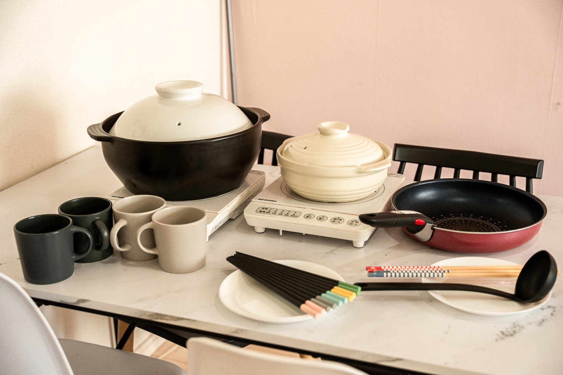 渋谷駅徒歩5分🚶‍♂️白×ピンクのガーリー空間🎀女子会・推し活に最適✨最大15名🍃自然光◎撮影可📸忘年会・クリスマス✨の写真7