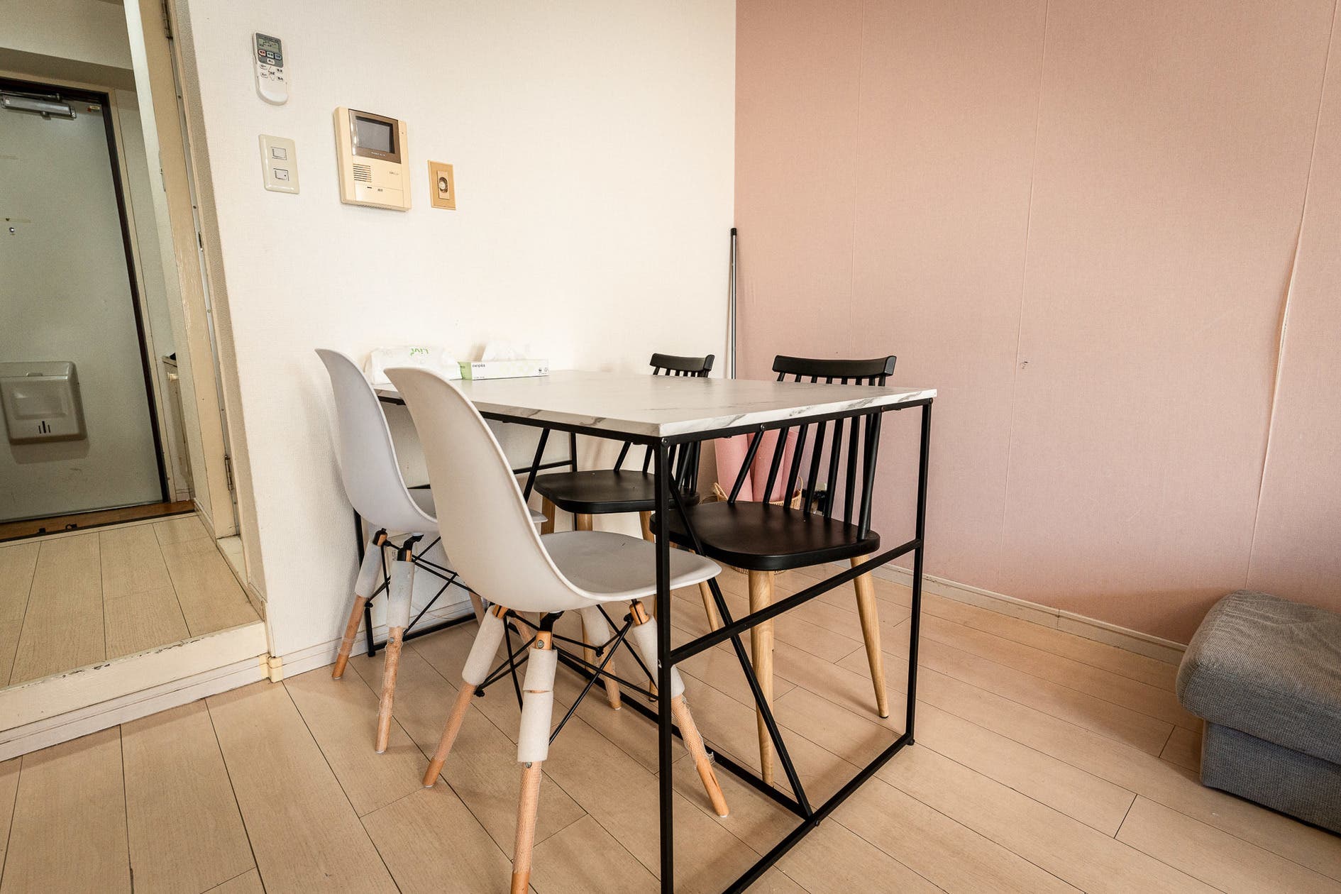 渋谷駅徒歩5分🚶‍♂️白×ピンクのガーリー空間🎀女子会・推し活に最適✨最大15名🍃自然光◎撮影可📸忘年会・クリスマス✨の写真14