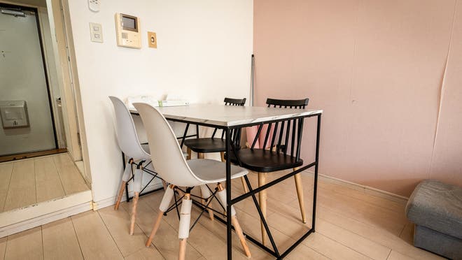 渋谷駅徒歩5分🚶♂️白×ピンクのガーリー空間🎀女子会・推し活に最適✨最大15名🍃自然光◎撮影可📸忘年会・クリスマス✨の写真14