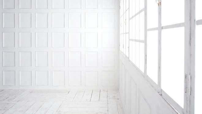 【大阪 本町駅 徒歩5分】展示会・ギャラリー にも最適! 格安で利用できる白を基調にしたアンティークなレンタル撮影スタジオの写真3