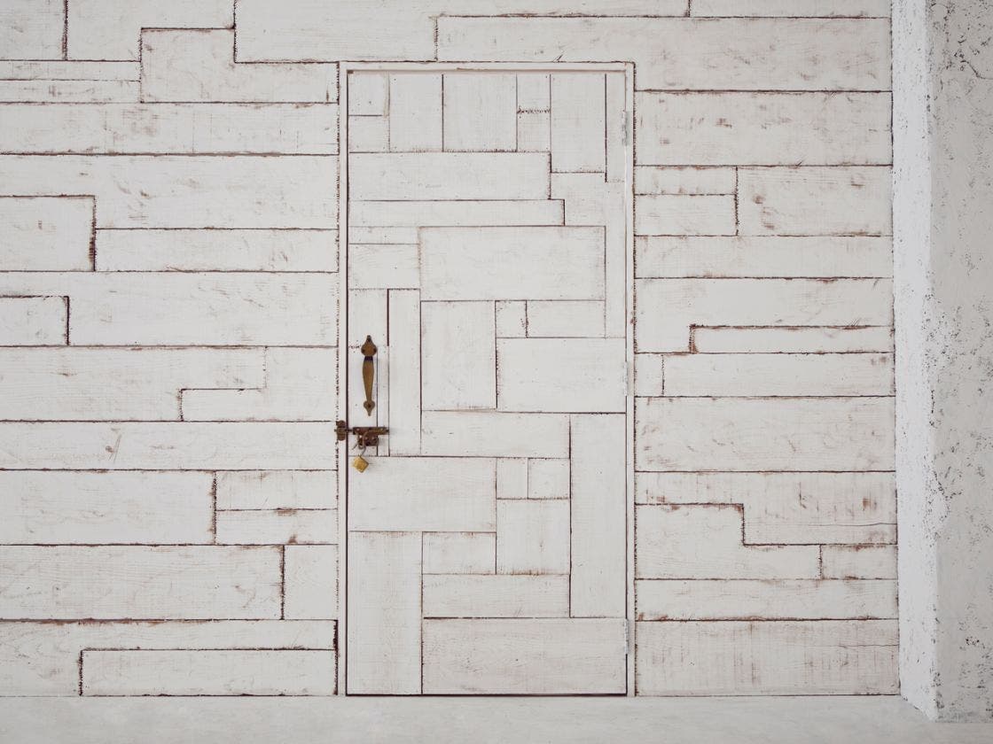 【大阪 本町駅 徒歩5分】展示会・ギャラリー にも最適！ 格安で利用できる白を基調にしたアンティークなレンタル撮影スタジオの写真8