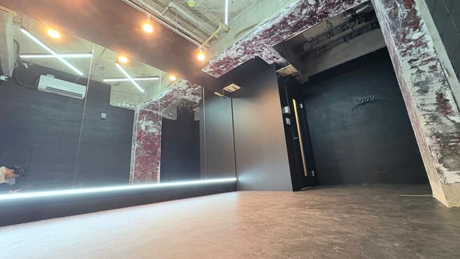 3st/少人数でのチーム練習などに最適なスタジオ!の写真1