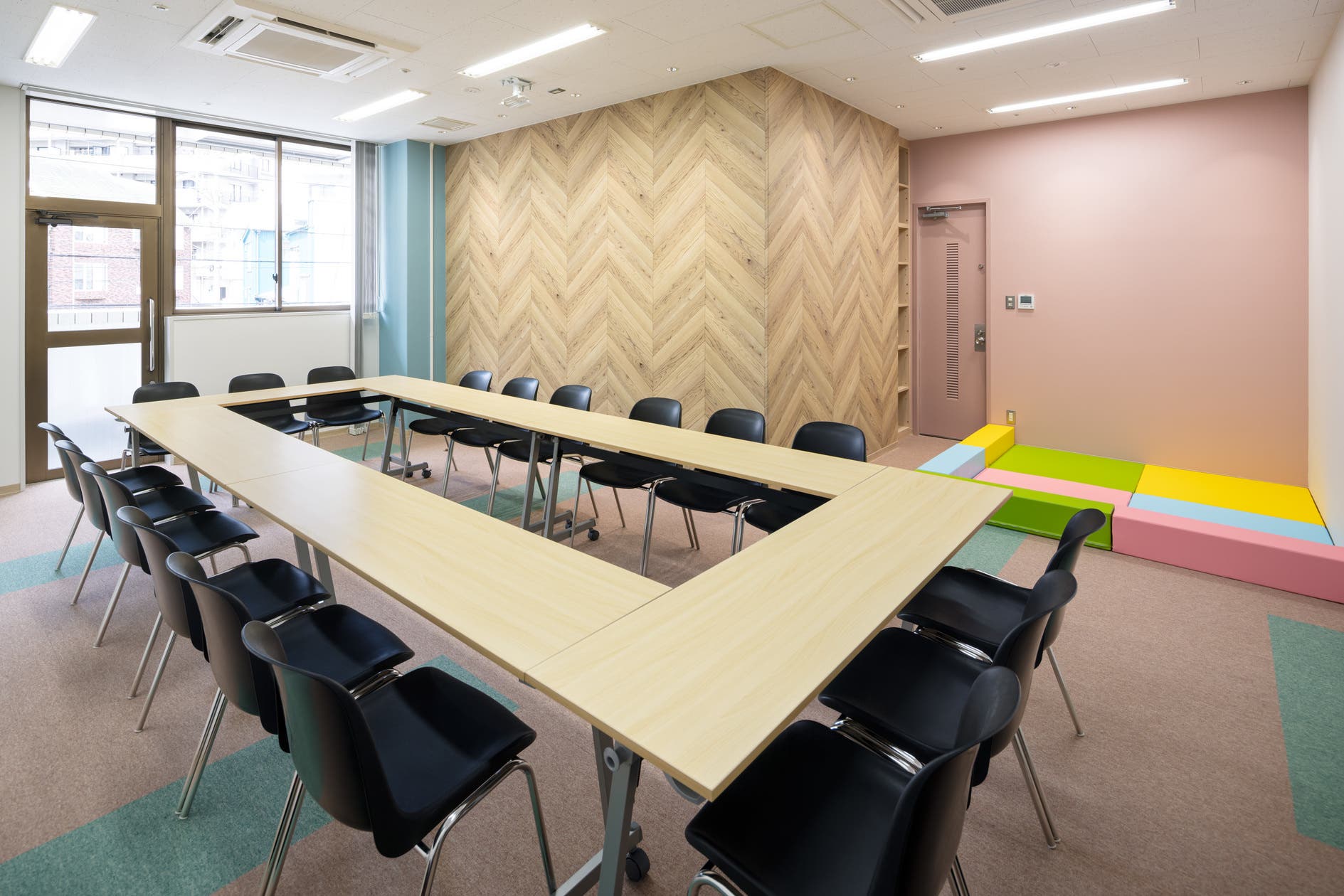 【桜木町駅スグ】【みなとみらい至近】✨会議室！🌟教室やフィットネスにも！💖キッズスペース完備のレンタルスペースちぇるる野毛！の写真2