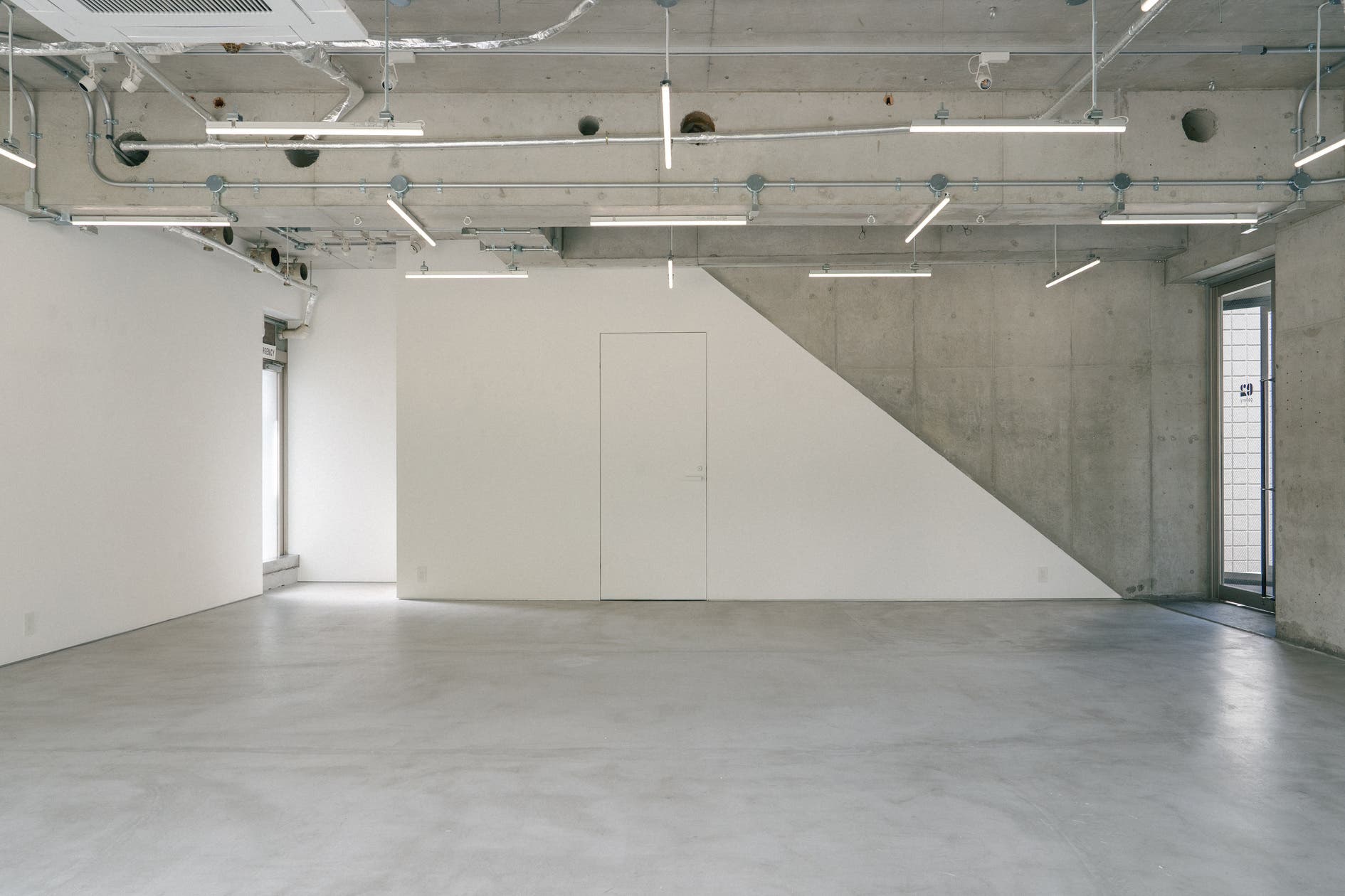 世田谷駒沢公園入口の目の前に位置する大きなイベントスペース。の写真3