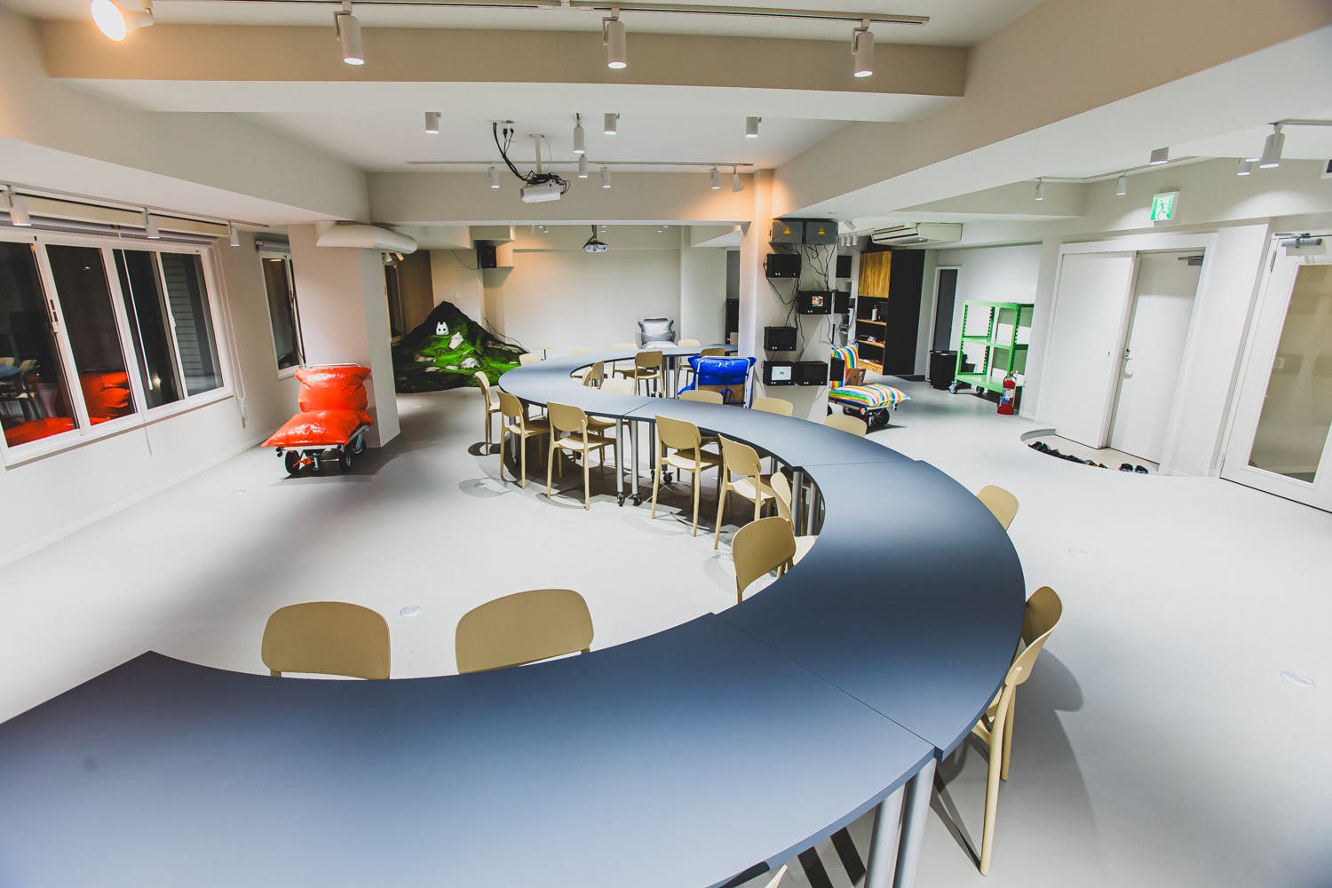 水道橋徒歩4分　'25年11月オープンの防音キッチン付・苔山のあるイベントスペースの写真5