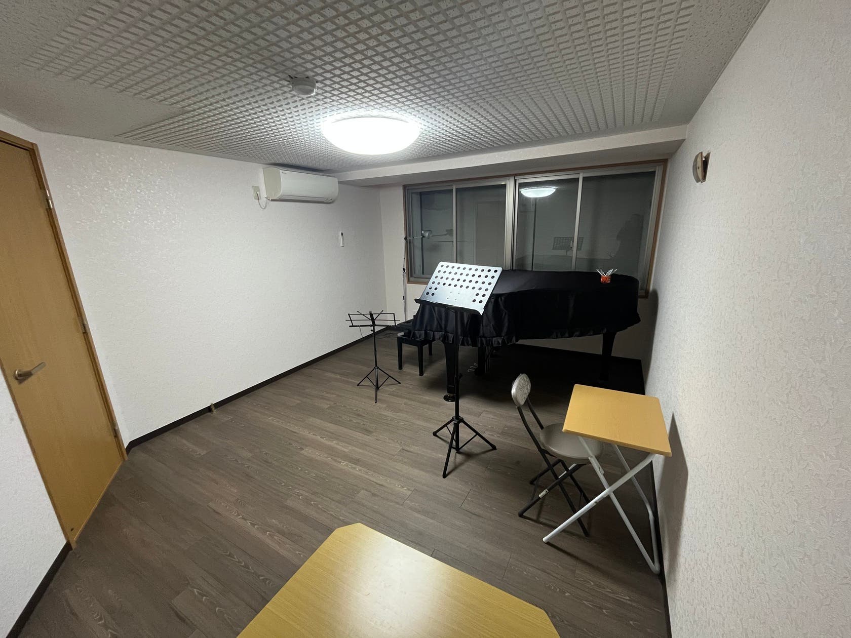 JR兵庫駅徒歩7分のグランドピアノ練習室の写真1