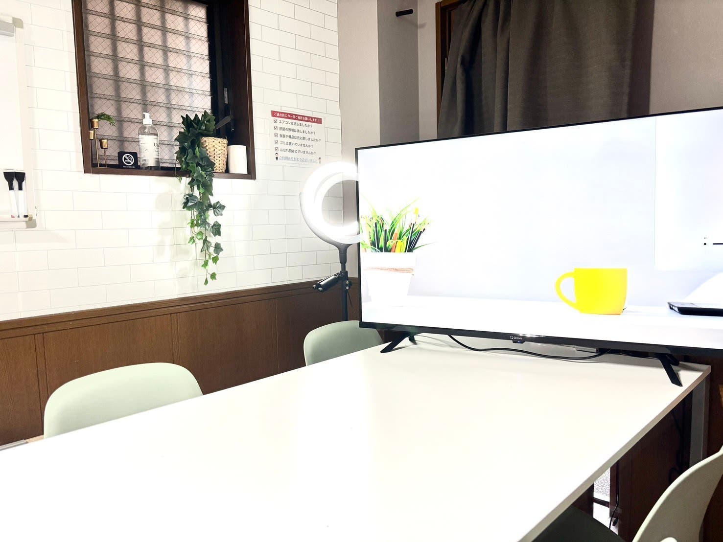 【京都駅八条口徒歩6分！】完全個室/大型モニター・路面店/飲食OK/リモート・Web会議・ミーティング・快適なワークスペースの写真8