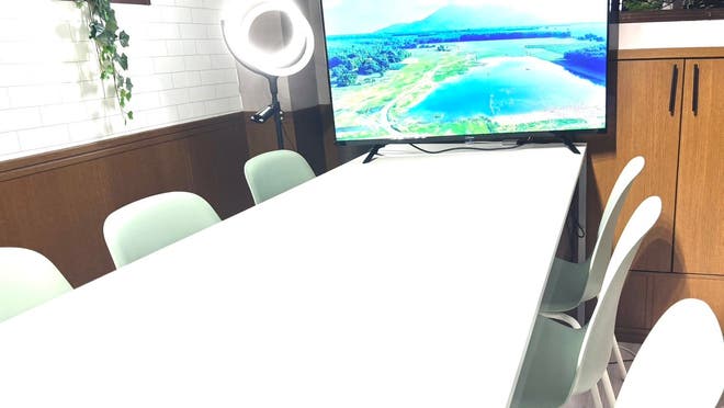 【京都駅八条口徒歩6分!】完全個室/大型モニター・路面店/飲食OK/リモート・Web会議・ミーティング・快適なワークスペースの写真11