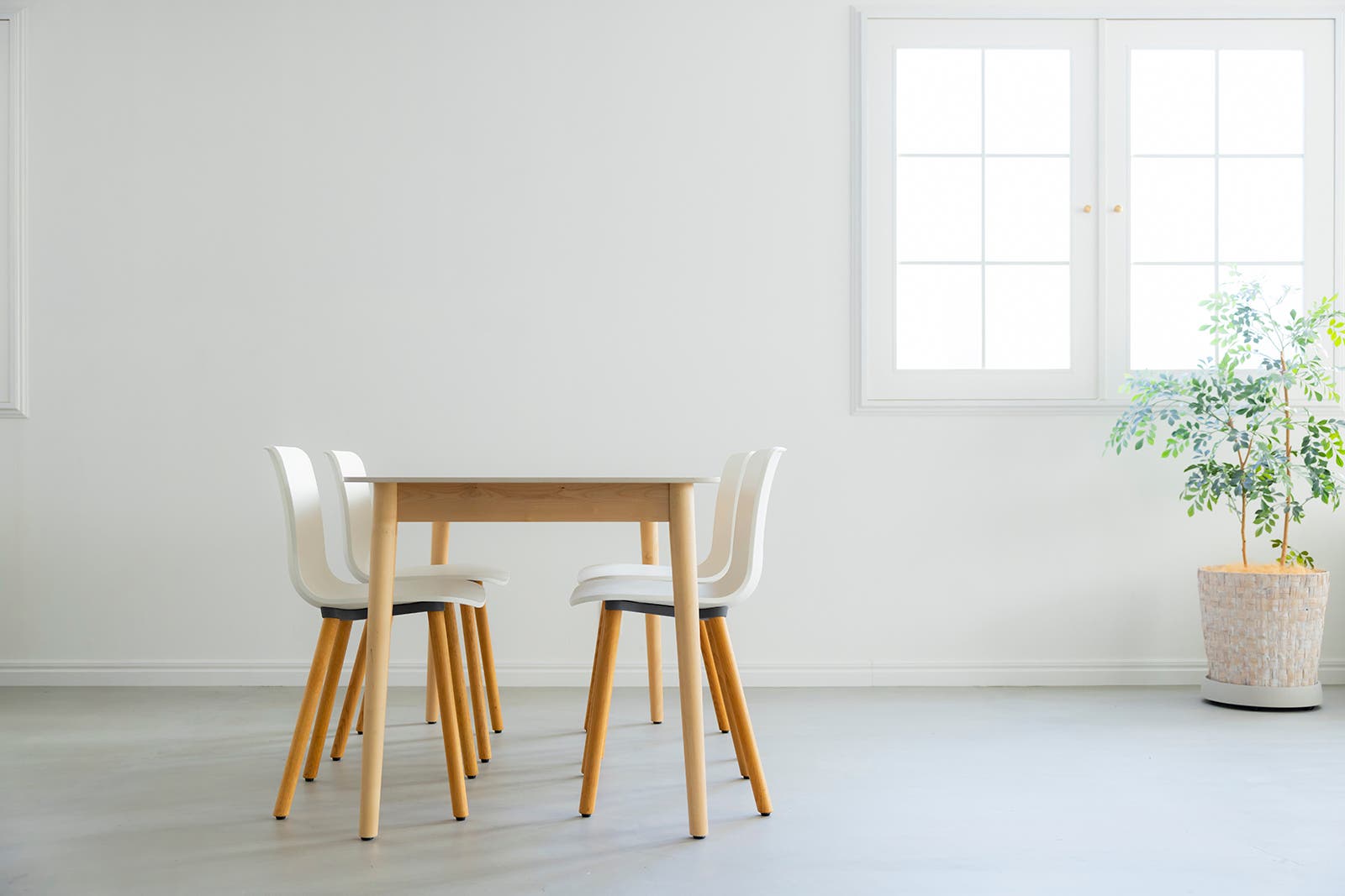 合計床面積約160平米の1棟レンタルプラン　自然光たっぷりの2階ハウススタジオ94平米と 1階ガレージスタジオの写真3