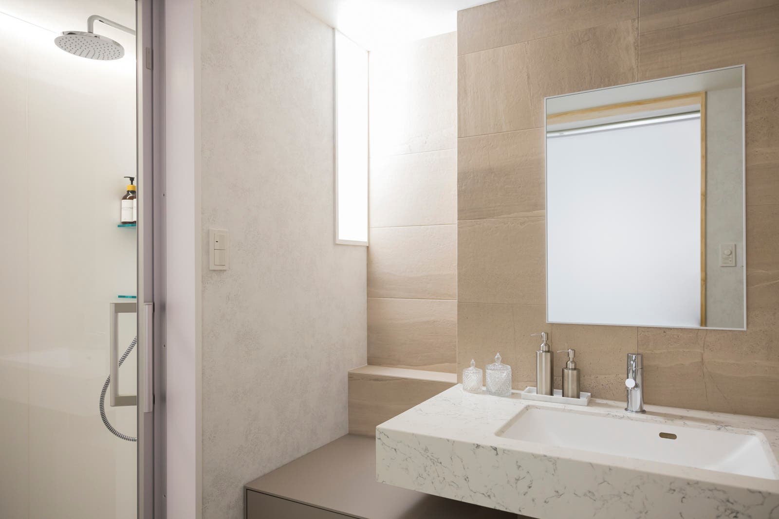 合計床面積約160平米の1棟レンタルプラン　自然光たっぷりの2階ハウススタジオ94平米と 1階ガレージスタジオの写真24