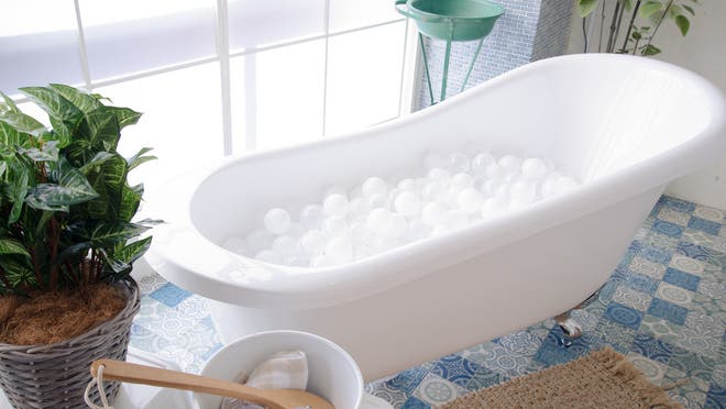 【メレンゲクッキー】アーチ壁とアンティークドア、猫足バスタブがある、おとなカワイイ撮影スタジオの写真10